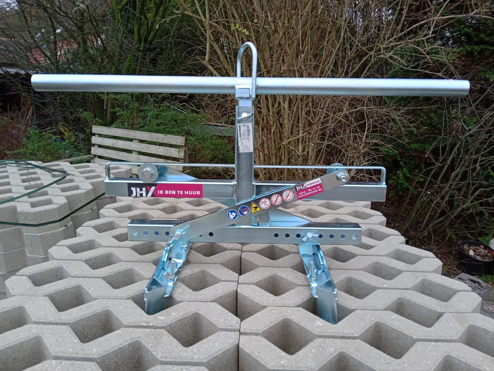 Grastegelklem - JHX Verhuur